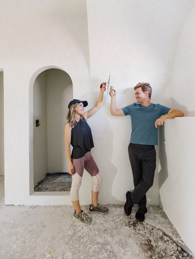 How to transform your Walls with Microcement Story - Jenna Sue Design