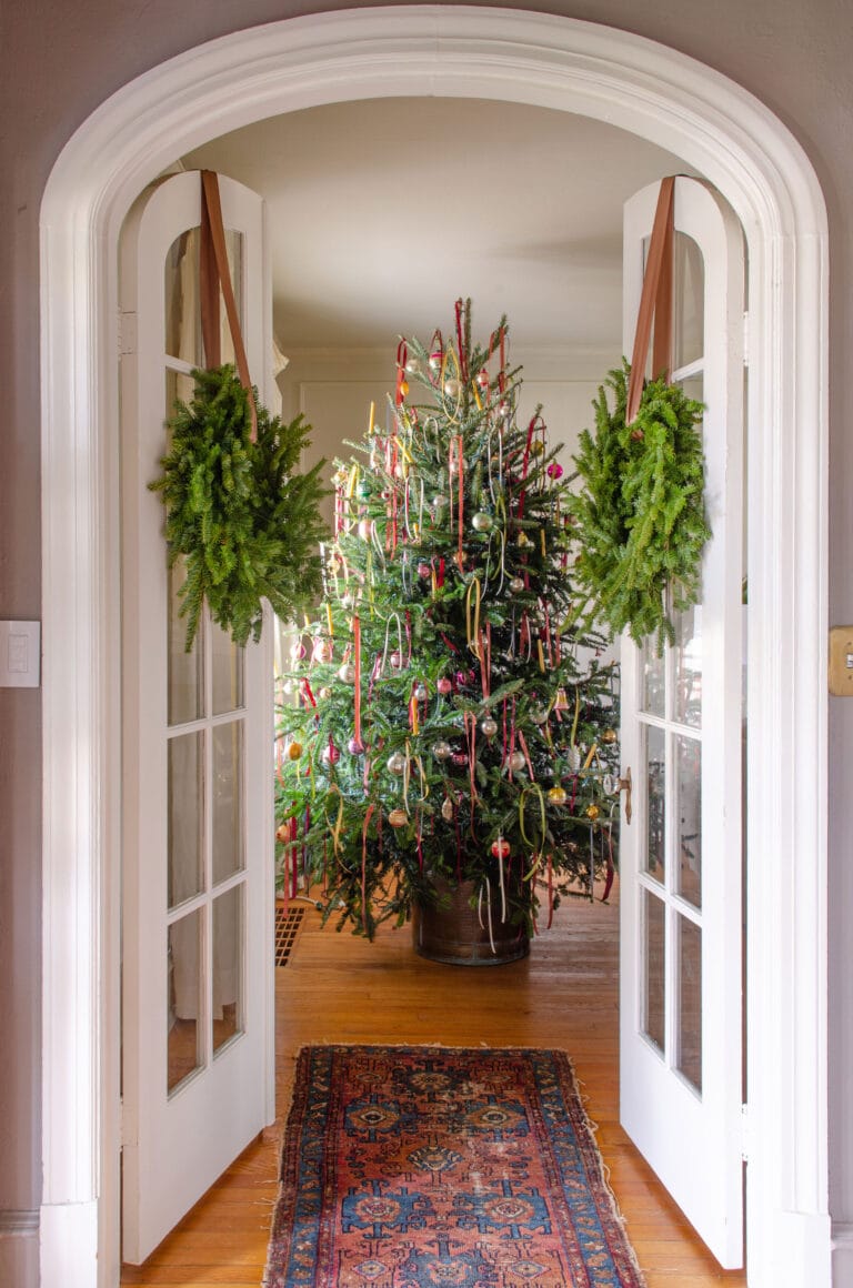 Christmas Tree Decorating Ideas + Trends for 2025 - Jenna Sue Design