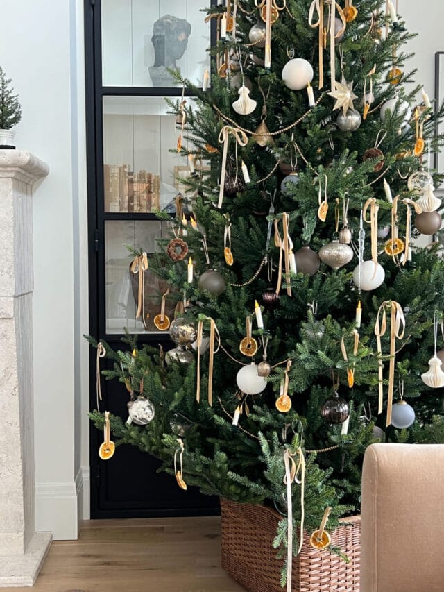 Christmas Tree Decorating Ideas + Trends for 2024 - Jenna Sue Design