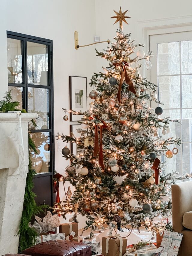 Christmas Tree Decorating Ideas + Trends for 2024 - Jenna Sue Design